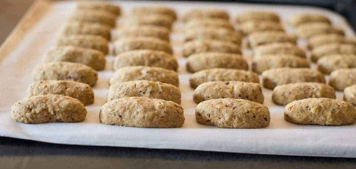Pecan Finger Cookies with Powdered Sugar | Foodology Geek