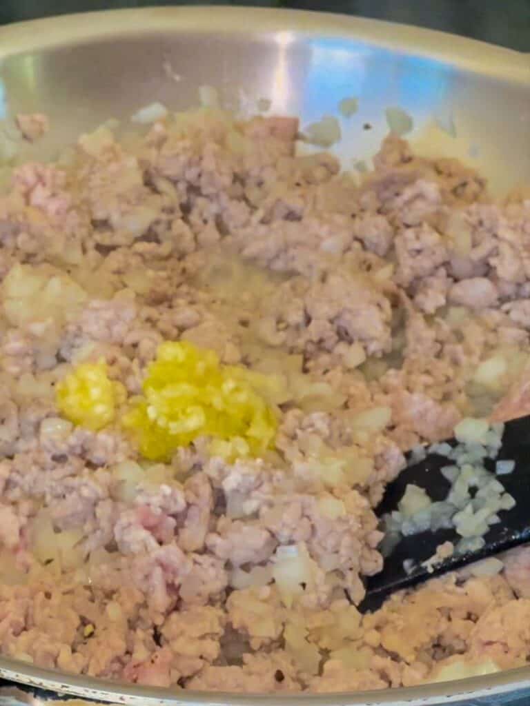 Lumpia Recipe - Foodology Geek