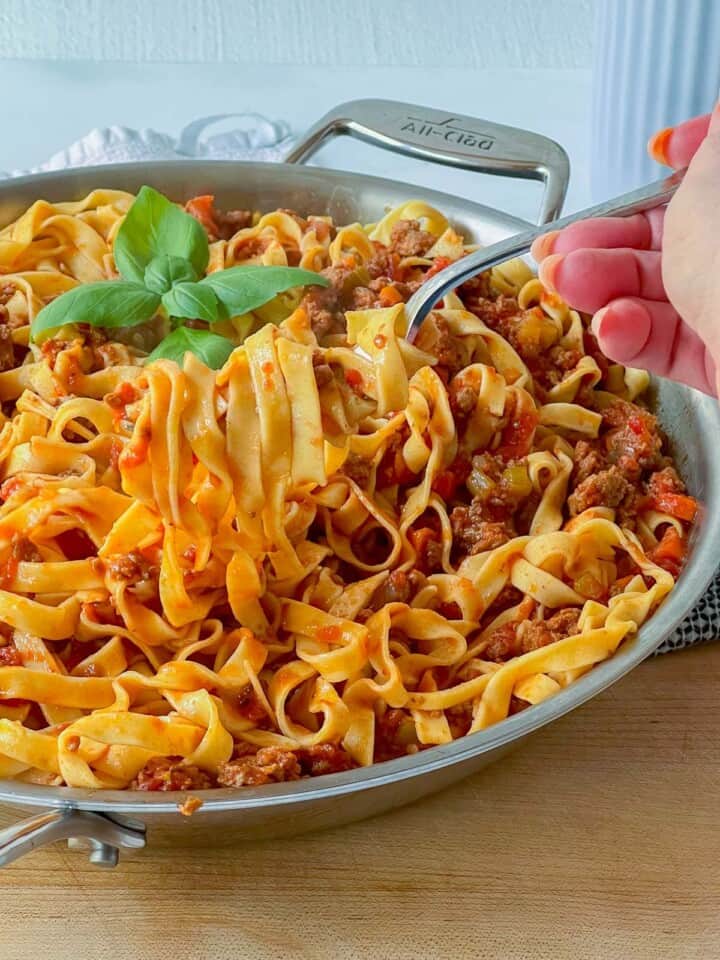 The BEST Bolognese Sauce Recipe - Foodology Geek