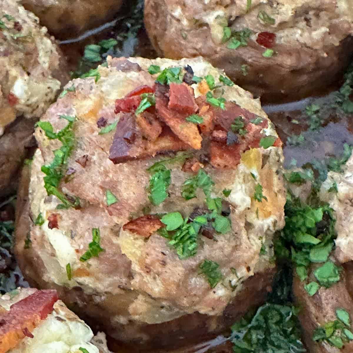 Keto Stuffed Mushrooms - Foodology Geek